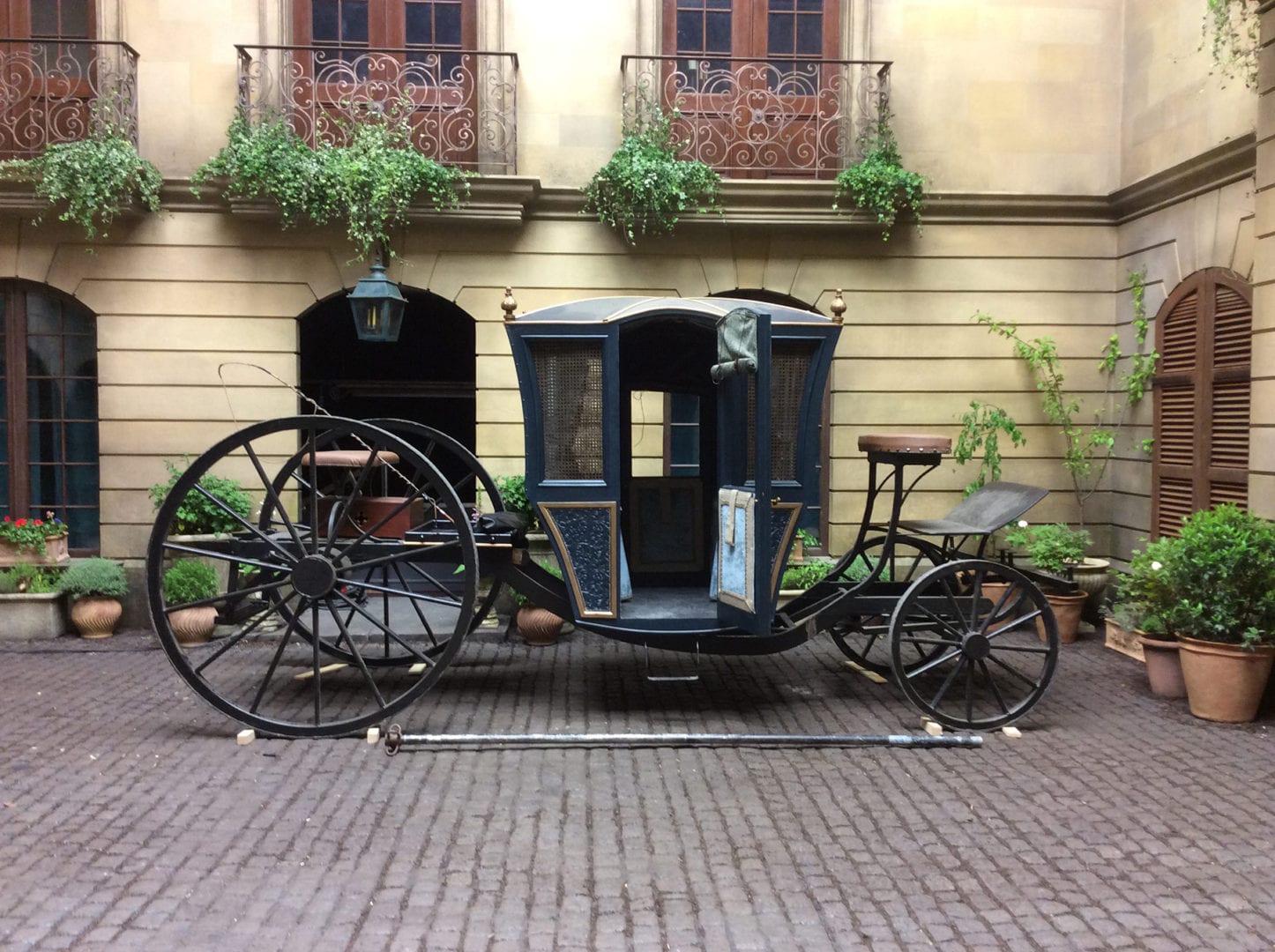 Outlander Paris – carriage refit | Jon Gary Steele